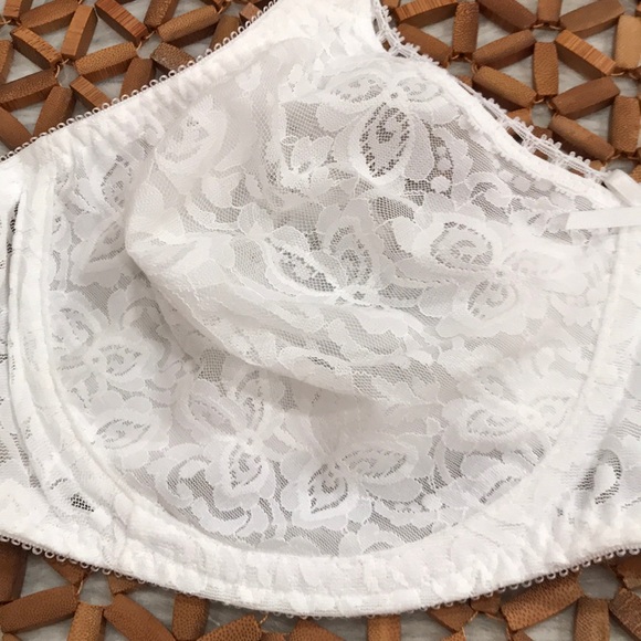 Bali | Intimates & Sleepwear | White Bali Bra | Poshmark